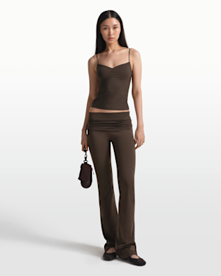 NikeSKIMS Matte Damenhose mit ausgestelltem Bein und umklappbarem Bund ...
