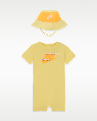 Set med sparkdräkt och bucket hat Nike Sportswear PE för baby (12–24 ...