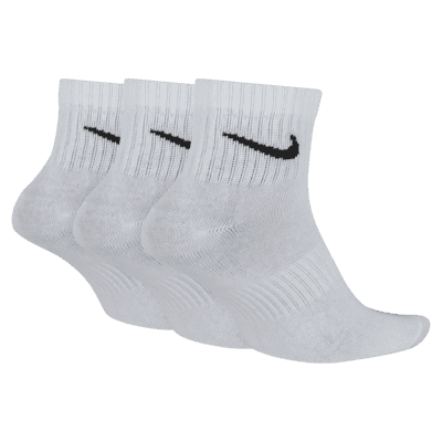 Nike Everyday Lightweight Training Ankle Socks (3 Pairs). Nike UK