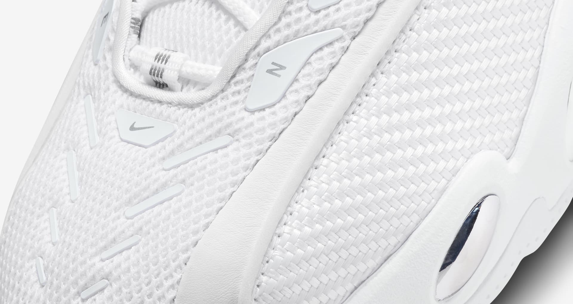 NOCTA Glide 'Triple White' (DM0879-100) release date . Nike SNKRS PH
