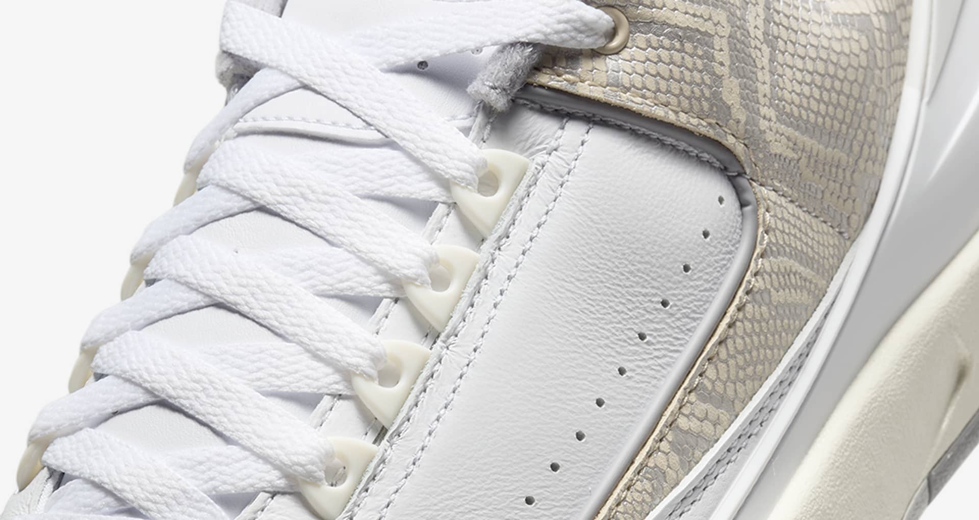 Fecha de lanzamiento del Air Jordan 2 Low "Python" (DV9956-100). Nike ...