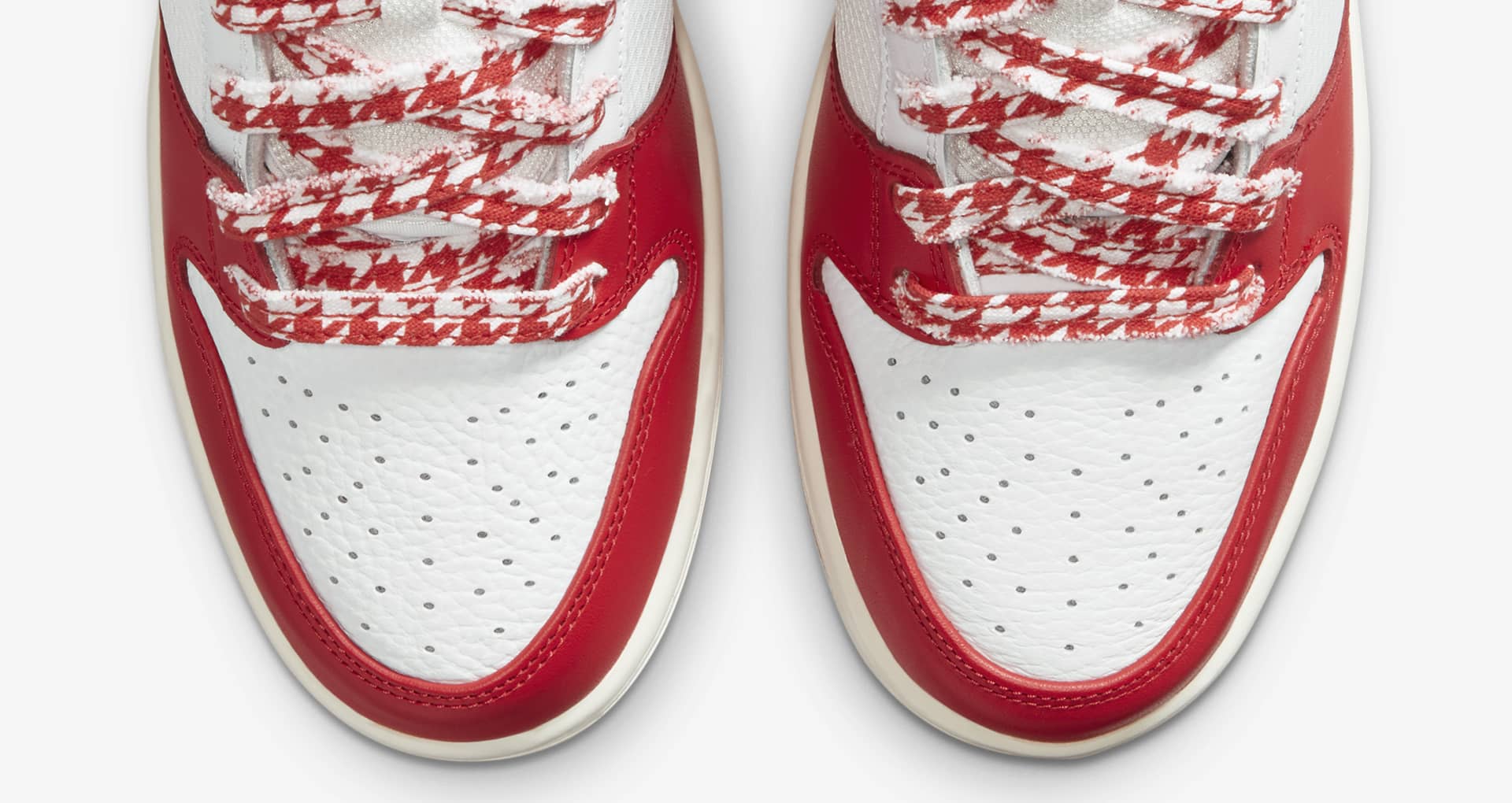 Ημερομηνία κυκλοφορίας του SB Dunk Low x FRAME "Chile Red". Nike SNKRS GR