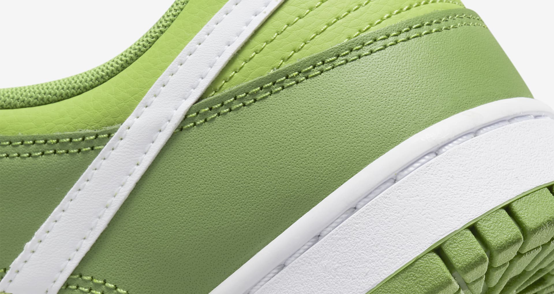 Dunk Low 'Vivid Green' (DJ6188-300) Release Date. Nike SNKRS ID