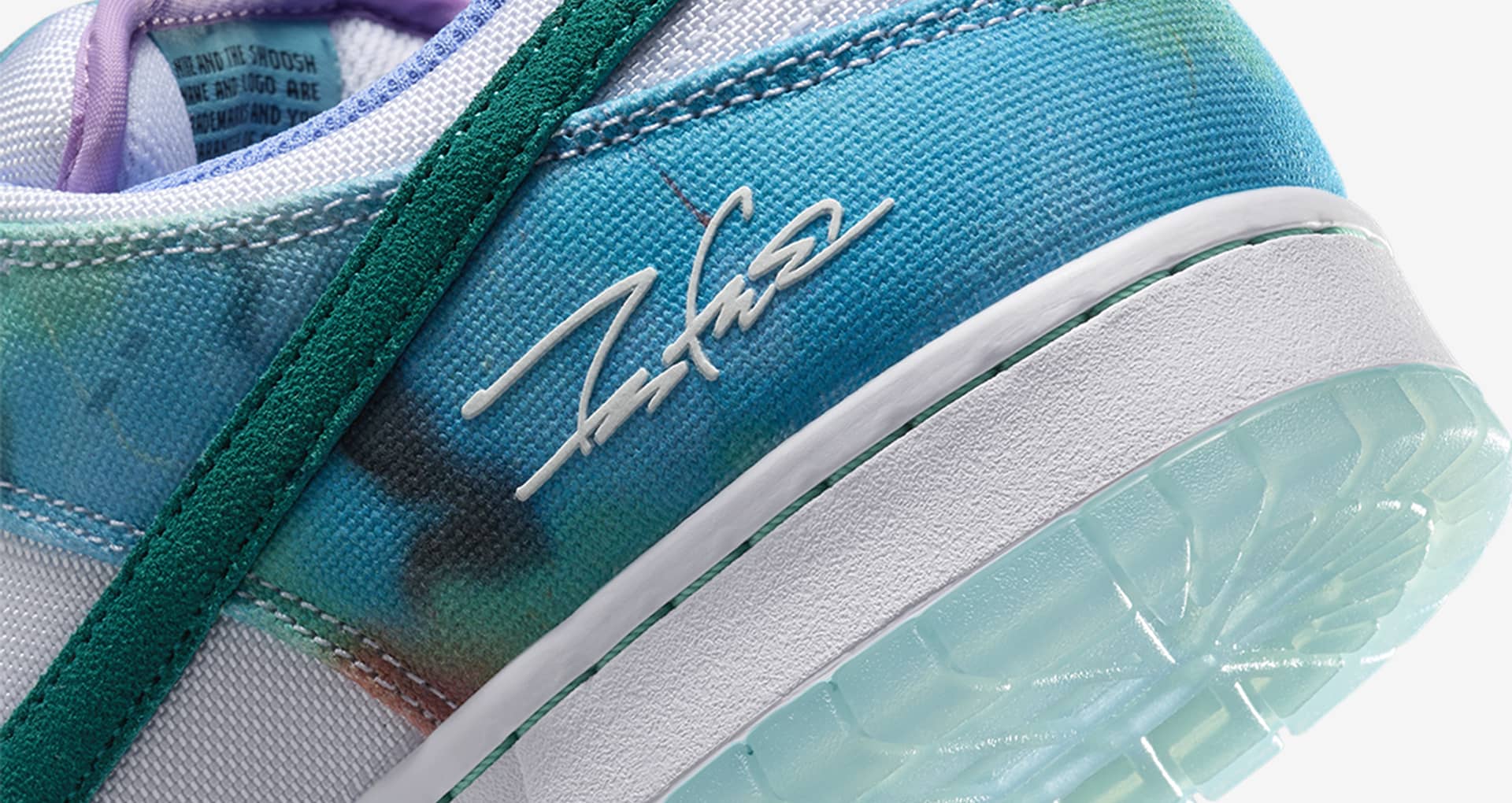 Fecha de lanzamiento de los Nike SB Dunk Low x Futura Laboratories ...