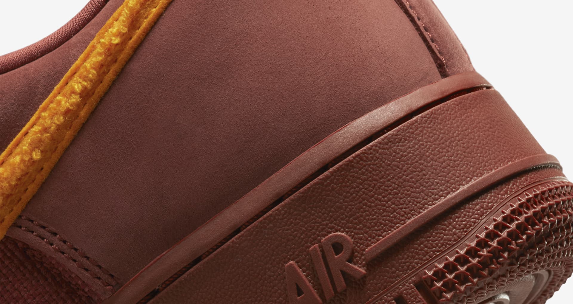 Fecha de lanzamiento del Air Force 1 x La Familia "Redstone" (DV5153 ...