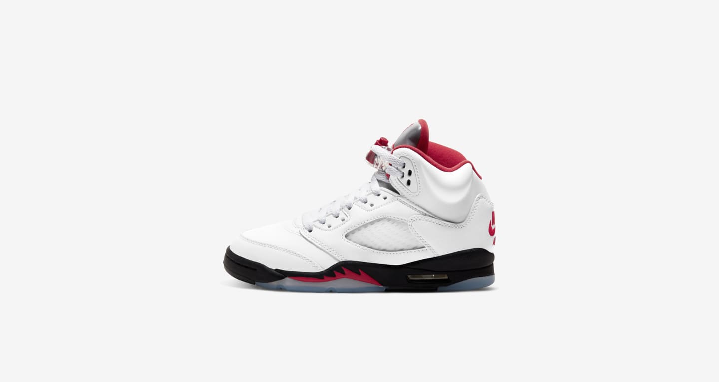 Ημερομηνία κυκλοφορίας του Air Jordan 5 "Fire Red". Nike SNKRS