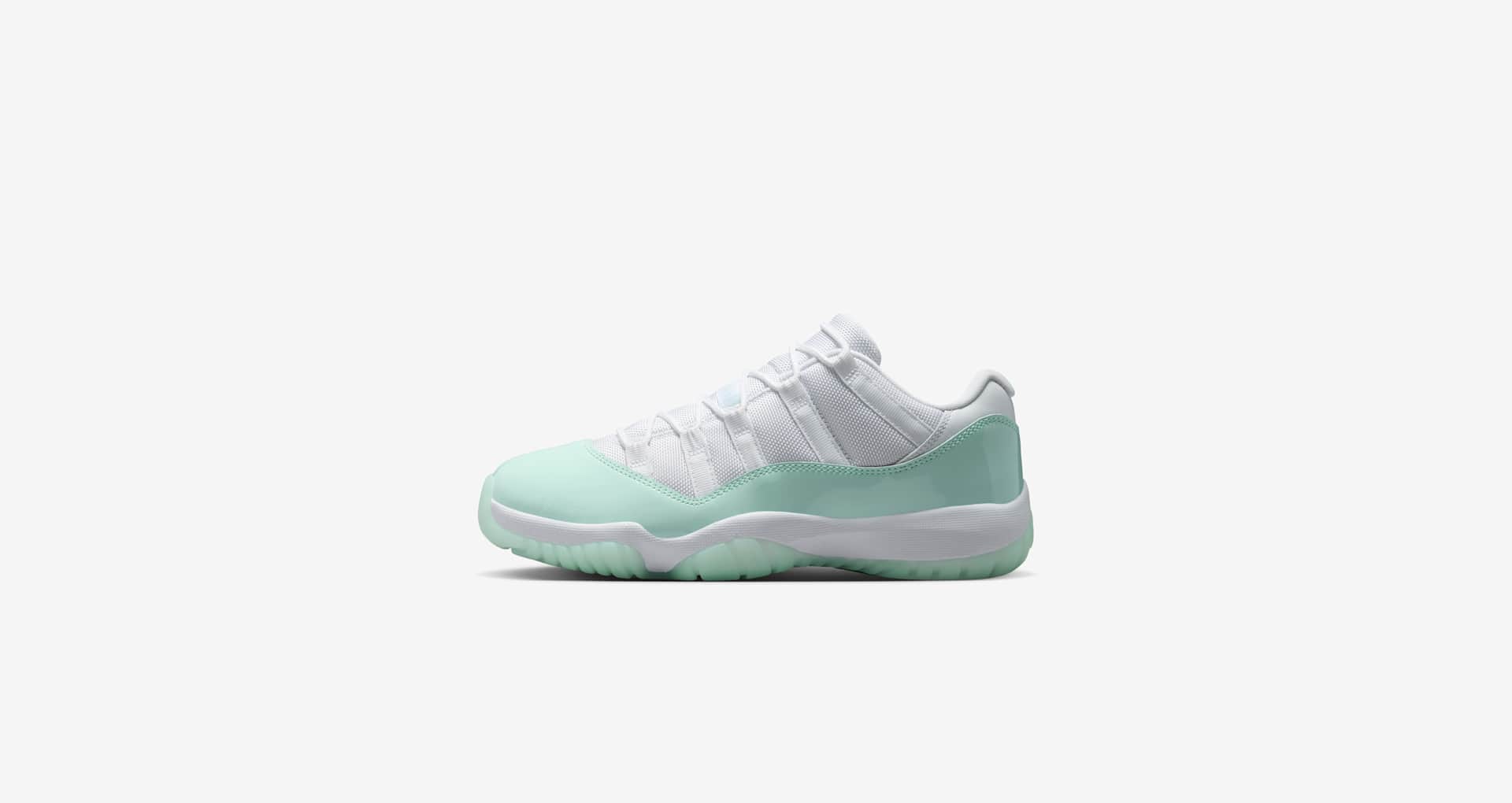 Fecha de lanzamiento de los Air Jordan 11 Retro Low "Igloo" para mujer ...