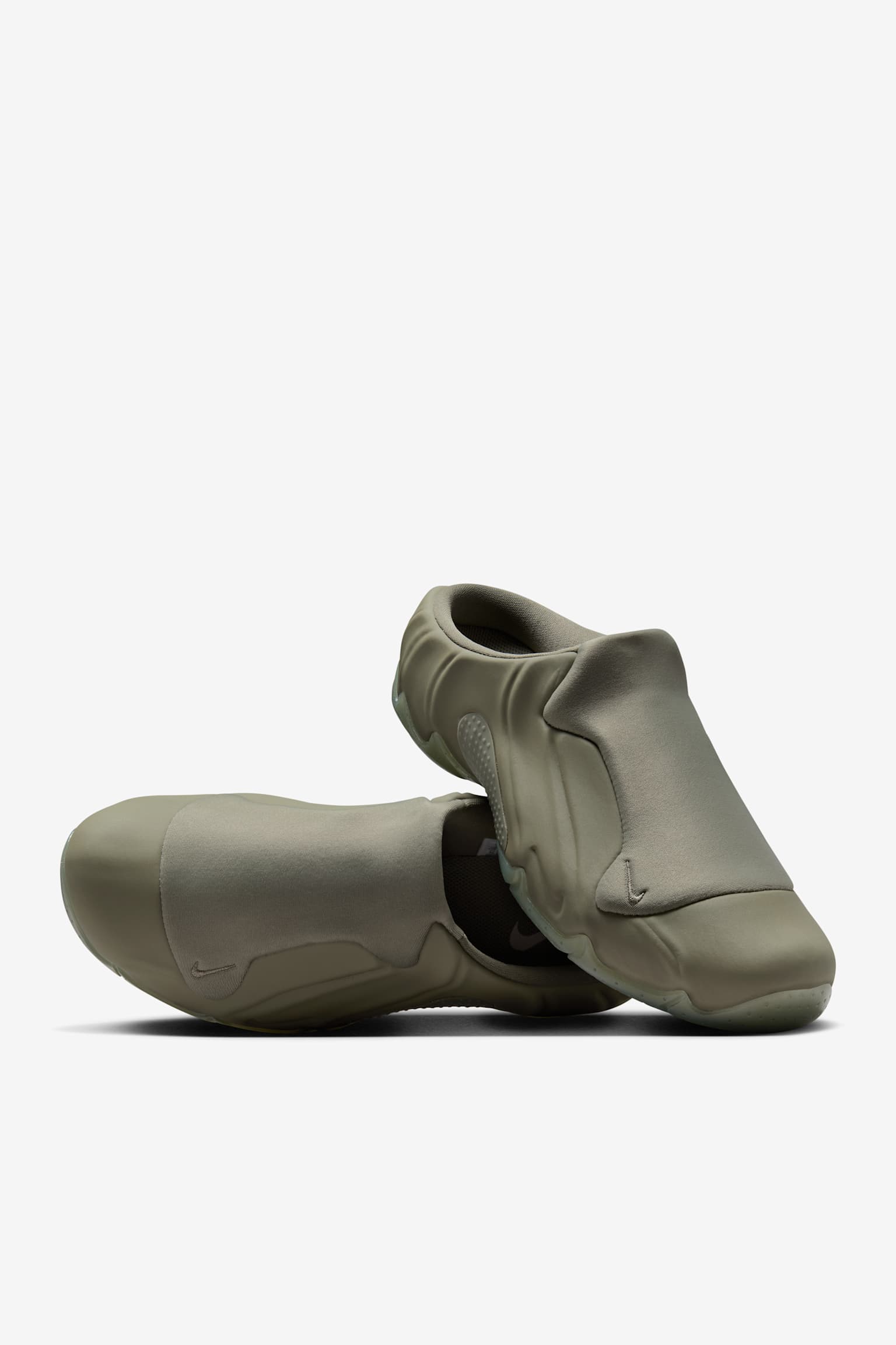 Clogposite 'Light Army' (HF2900-300) release date. Nike SNKRS