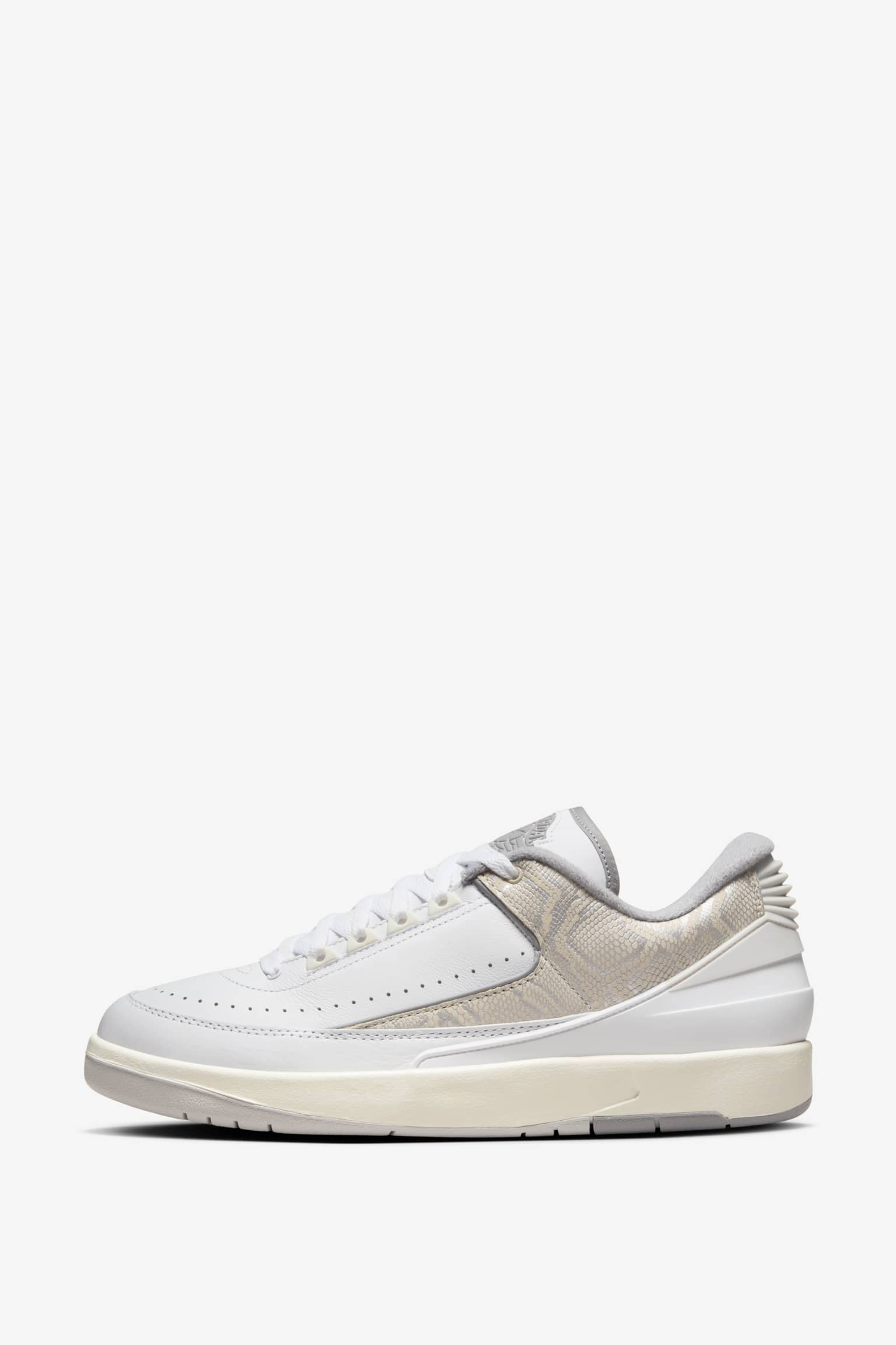 Fecha de lanzamiento del Air Jordan 2 Low "Python" (DV9956-100). Nike SNKRS