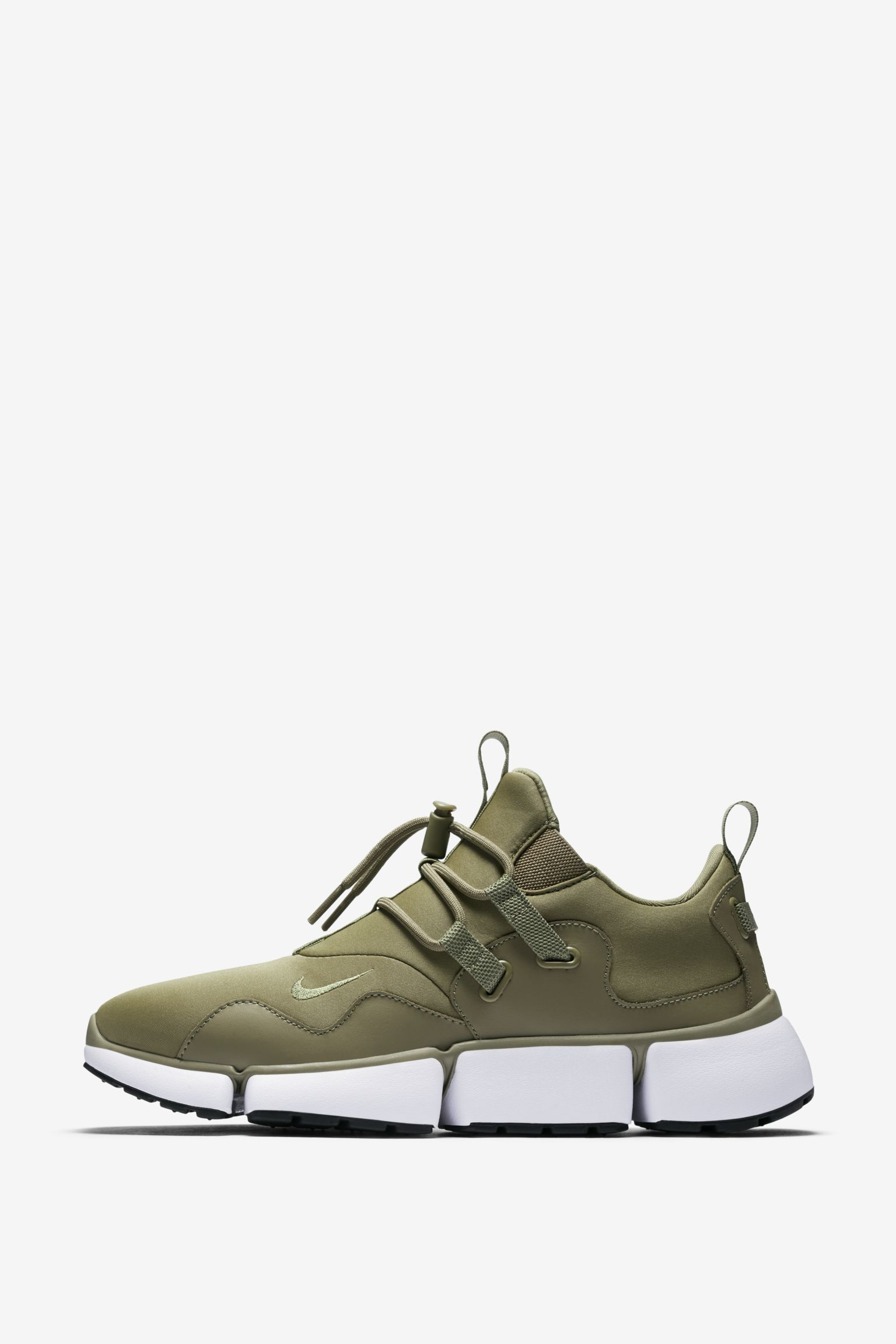 Lanseringsdatum för Nike Pocket Knife DM ”Trooper”. Nike SNKRS