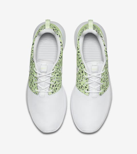 Women's Nike Roshe One 'Ghost Green'. Nike SNKRS