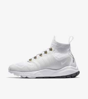 NikeLab Air Zoom Talaria Mid Flyknit 'Black & Volt'. Nike SNKRS