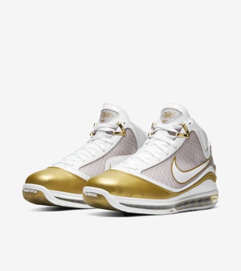 LeBron VII 'China Moon' Release Date. Nike SNKRS