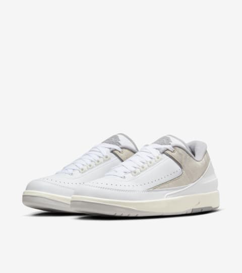 วันเปิดตัว Air Jordan 2 Low "Python" (DV9956-100). Nike SNKRS
