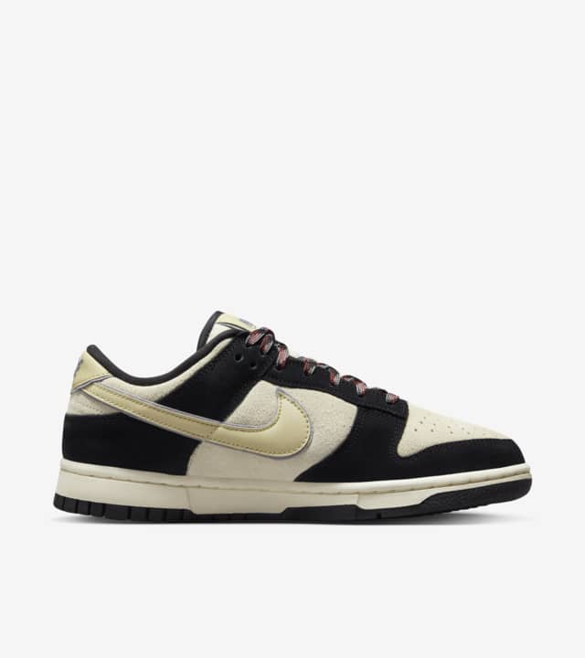 Women's Dunk Low 'Black Suede' (DV3054-001) Release Date. Nike SNKRS ID