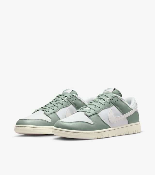 Dunk Low ‚Mica Green‘ (DV7212-300). Nike⁠ SNKRS CZ