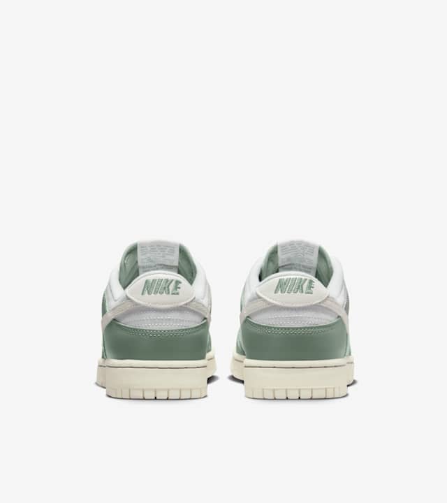 Dunk Low « Mica Green » (DV7212-300). Nike SNKRS FR