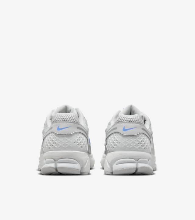 Fecha de lanzamiento del Zoom Vomero 5 "Photon Dust and University Blue ...