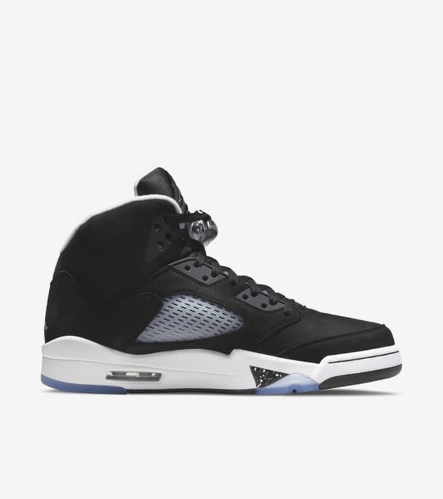 Air Jordan 5 Retro 'Moonlight'. Nike SNKRS IE