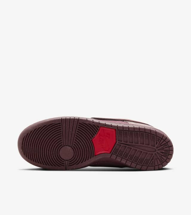 Nike SB Dunk Low 'Burgundy Crush' (FN0619-600) Release Date. Nike SNKRS US