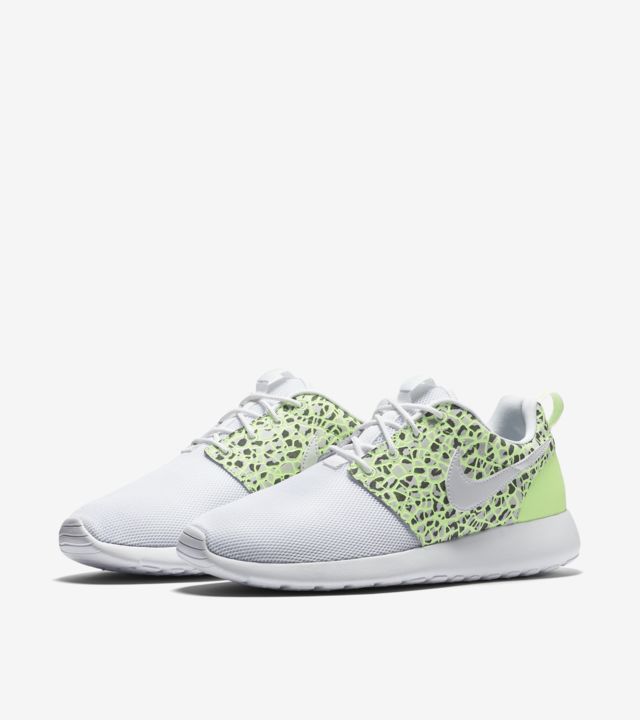 Women's Nike Roshe One 'Ghost Green'. Nike SNKRS US