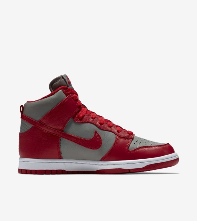 Nike College Colors Program: Women's Dunk 'Soft Grey University Red ...
