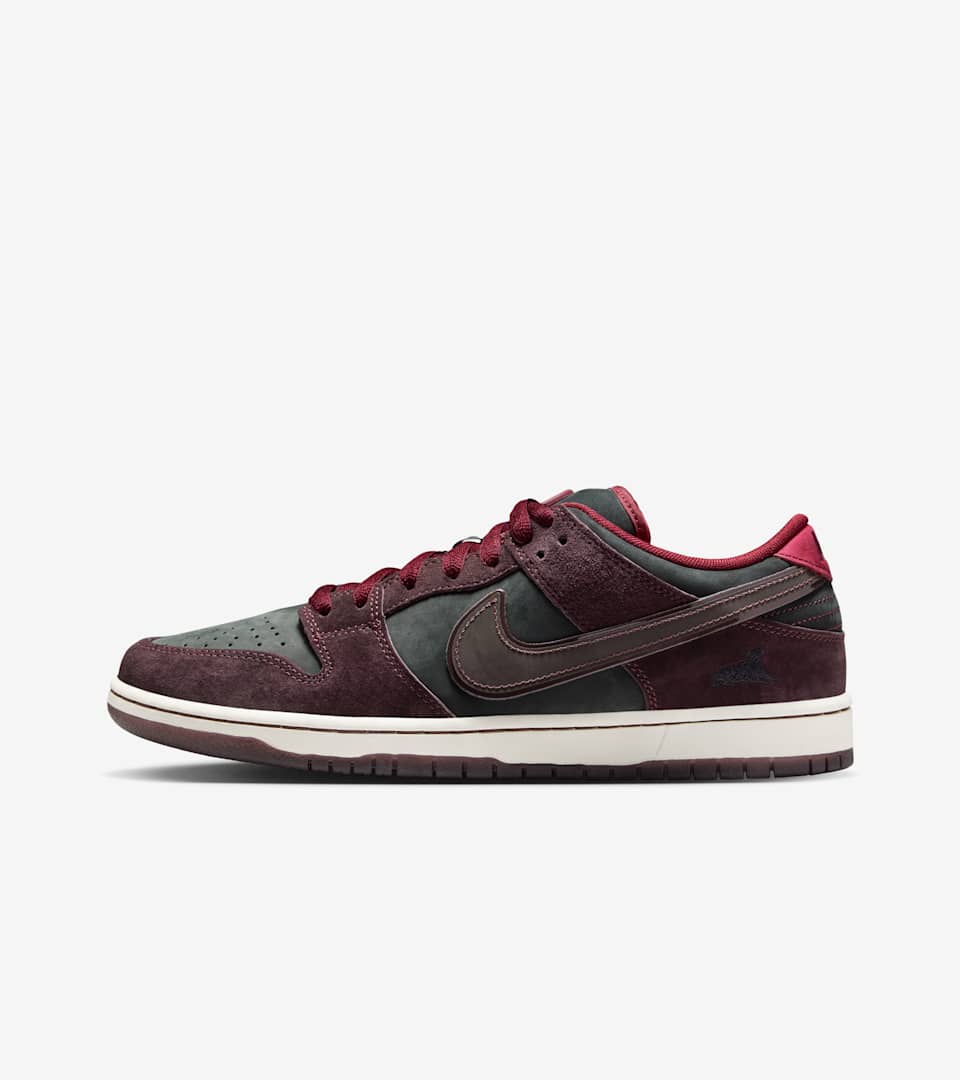 Nike SB Dunk Low Pro x Riot Skateshop "Mahogany and Team Red" (FZ1289 ...
