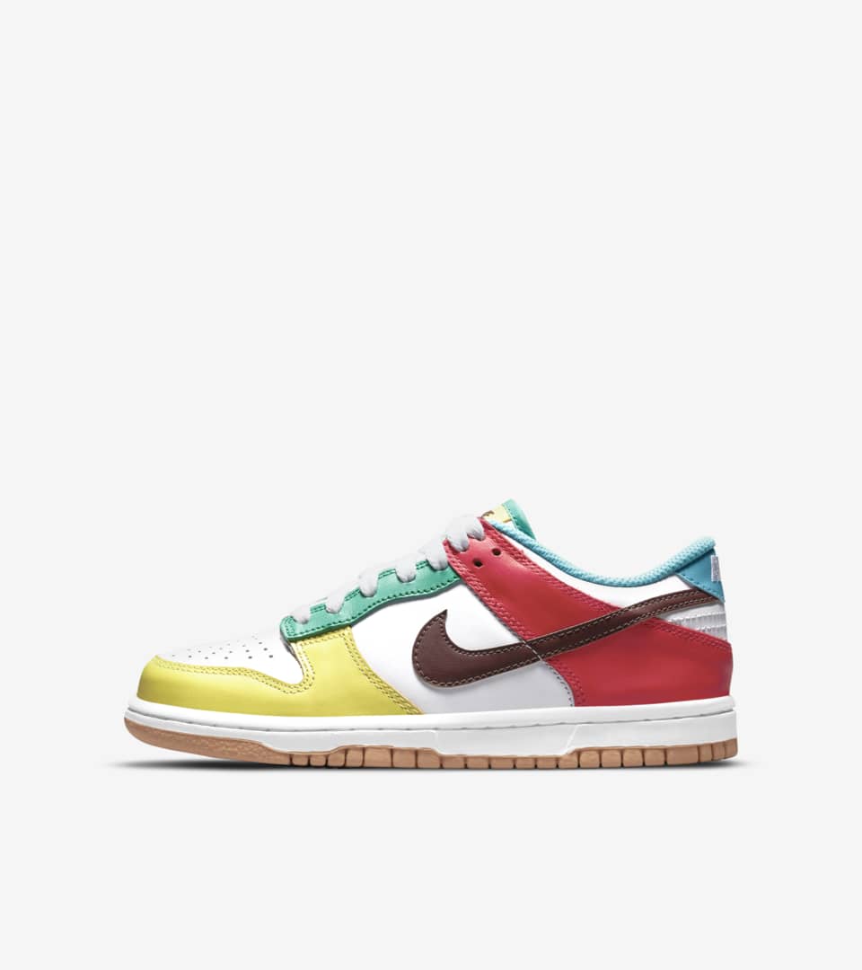 วันเปิดตัว Dunk Low “Free.99 White”