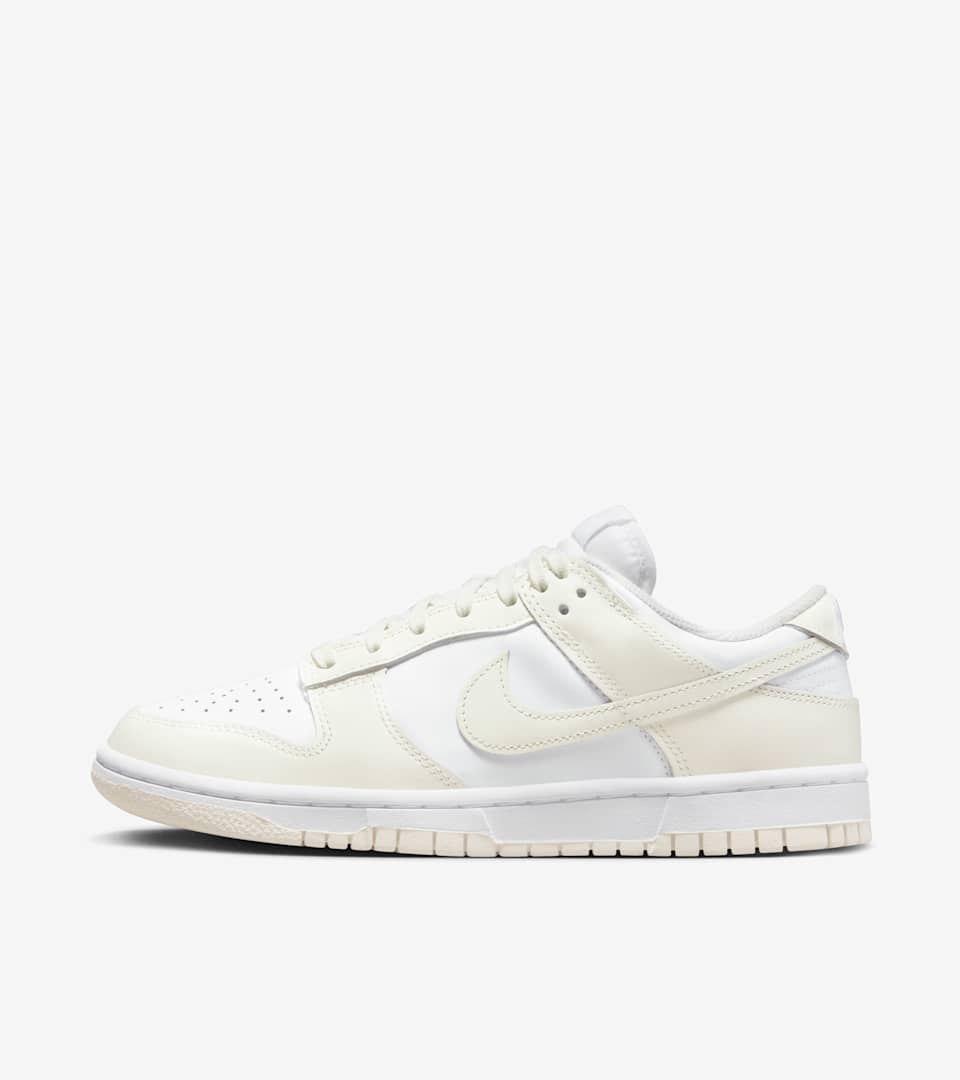 วันเปิดตัว Dunk Low "White and Sail" ผู้หญิง (DD1503-121). Nike SNKRS TH