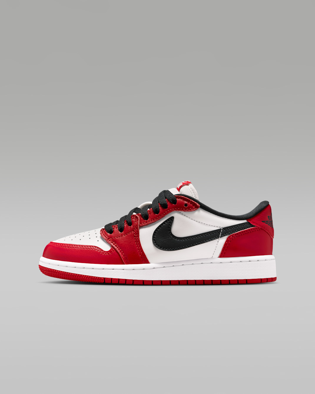 Air Jordan 1 Retro Low "Chicago" Big Kids' Shoes. Nike.com