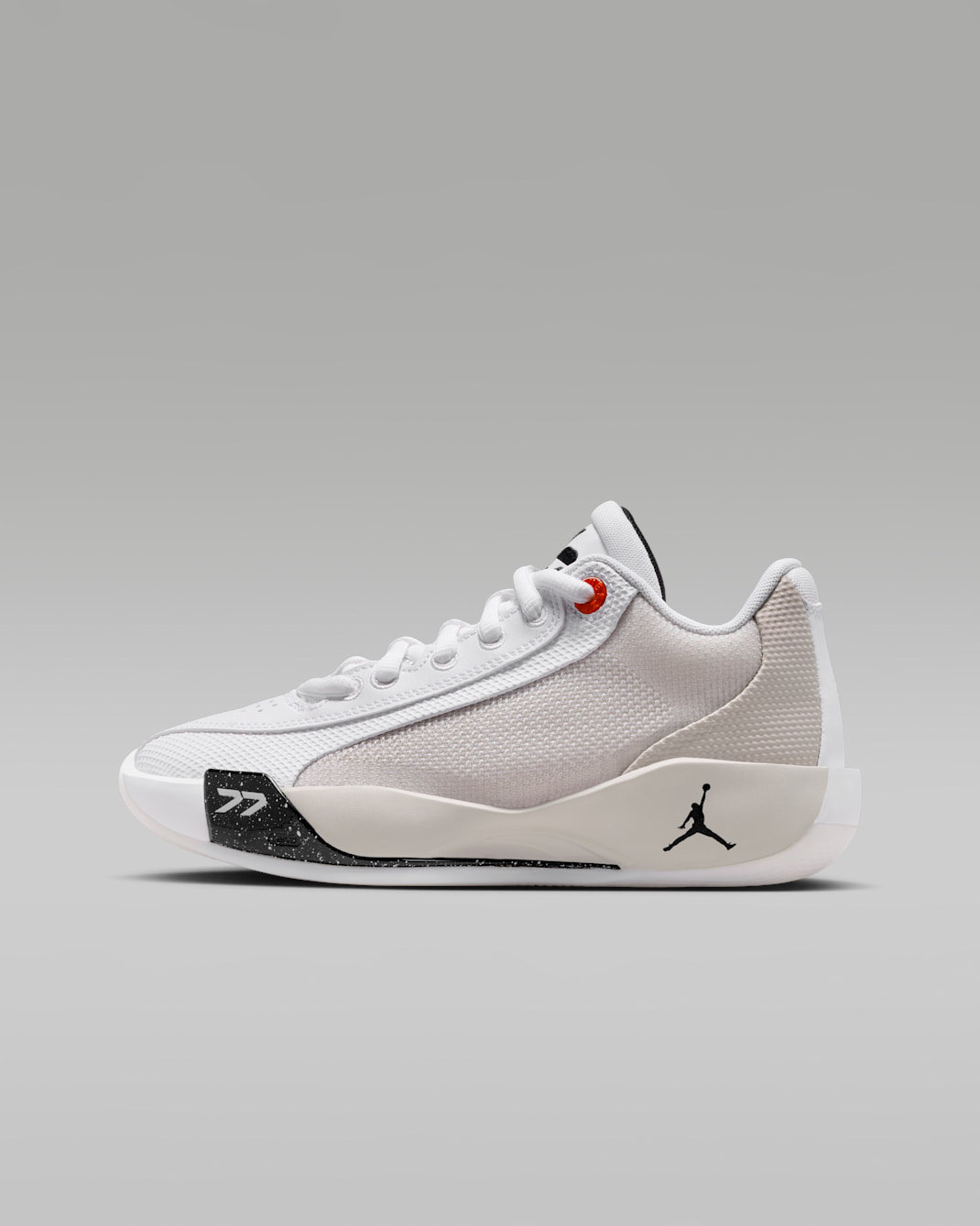 Luka .77 Big Kids' Basketball Shoes. Nike JP