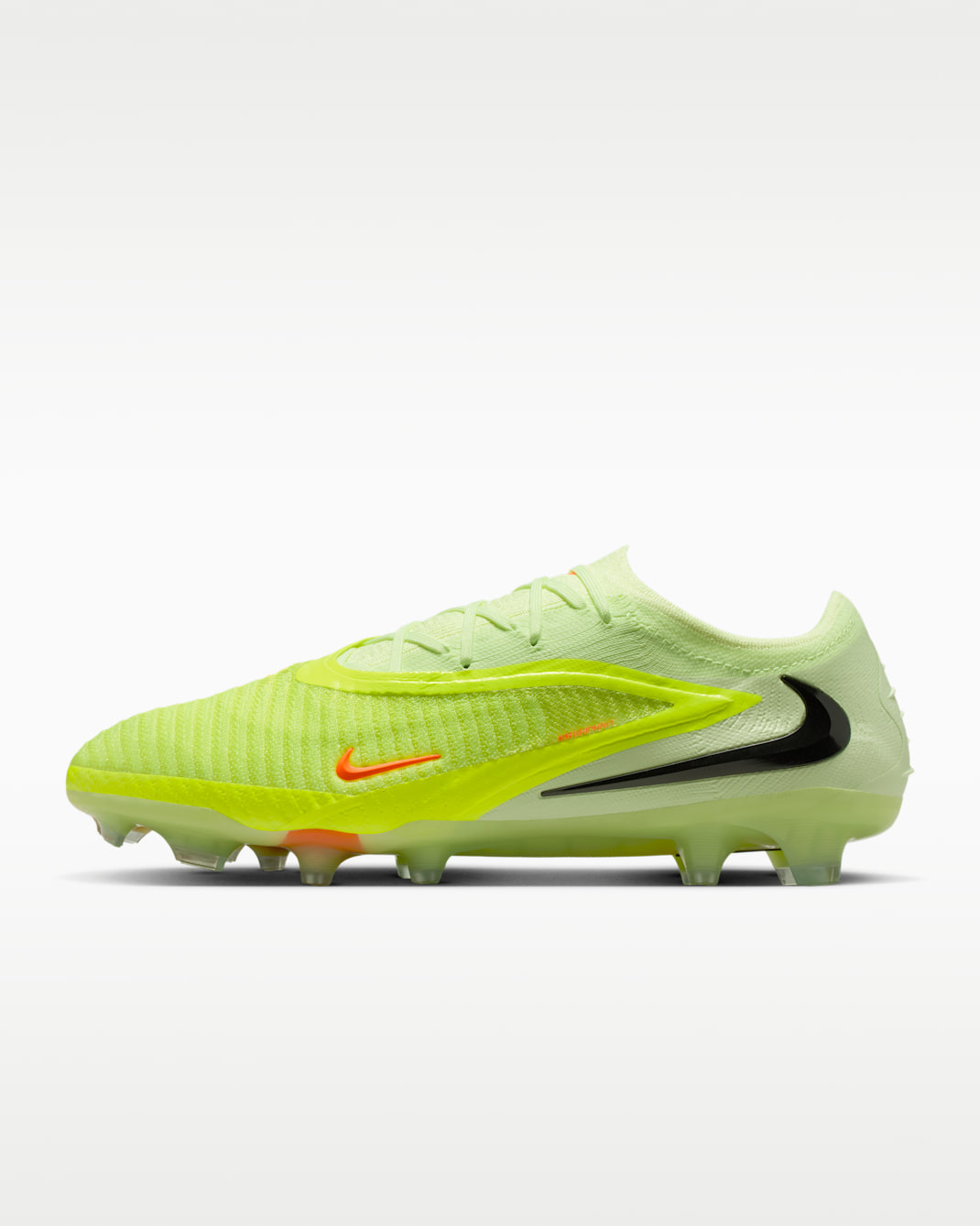 Crampons de foot Nike Phantom 6 Low Elite pour terrain sec. Nike LU