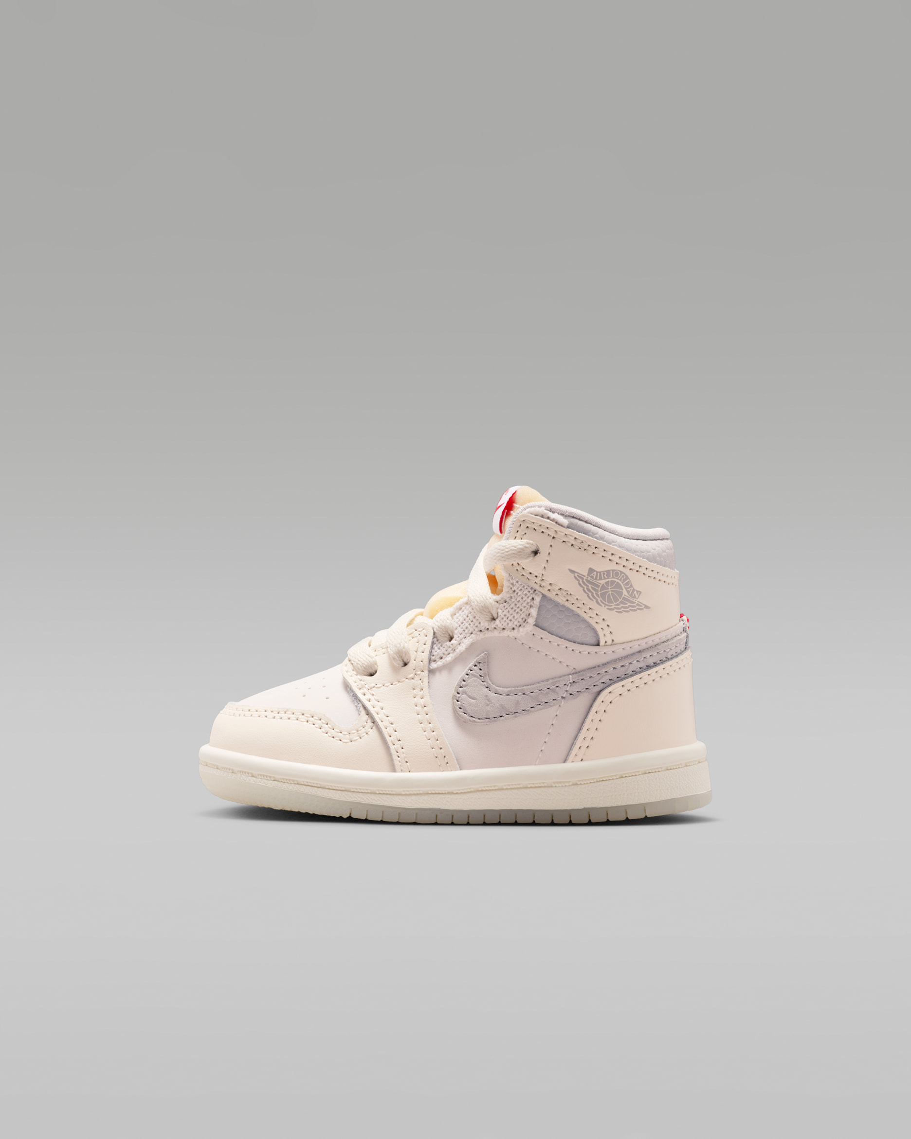 Chaussure Jordan 1 Retro High OG pour bébé et tout-petit. Nike LU