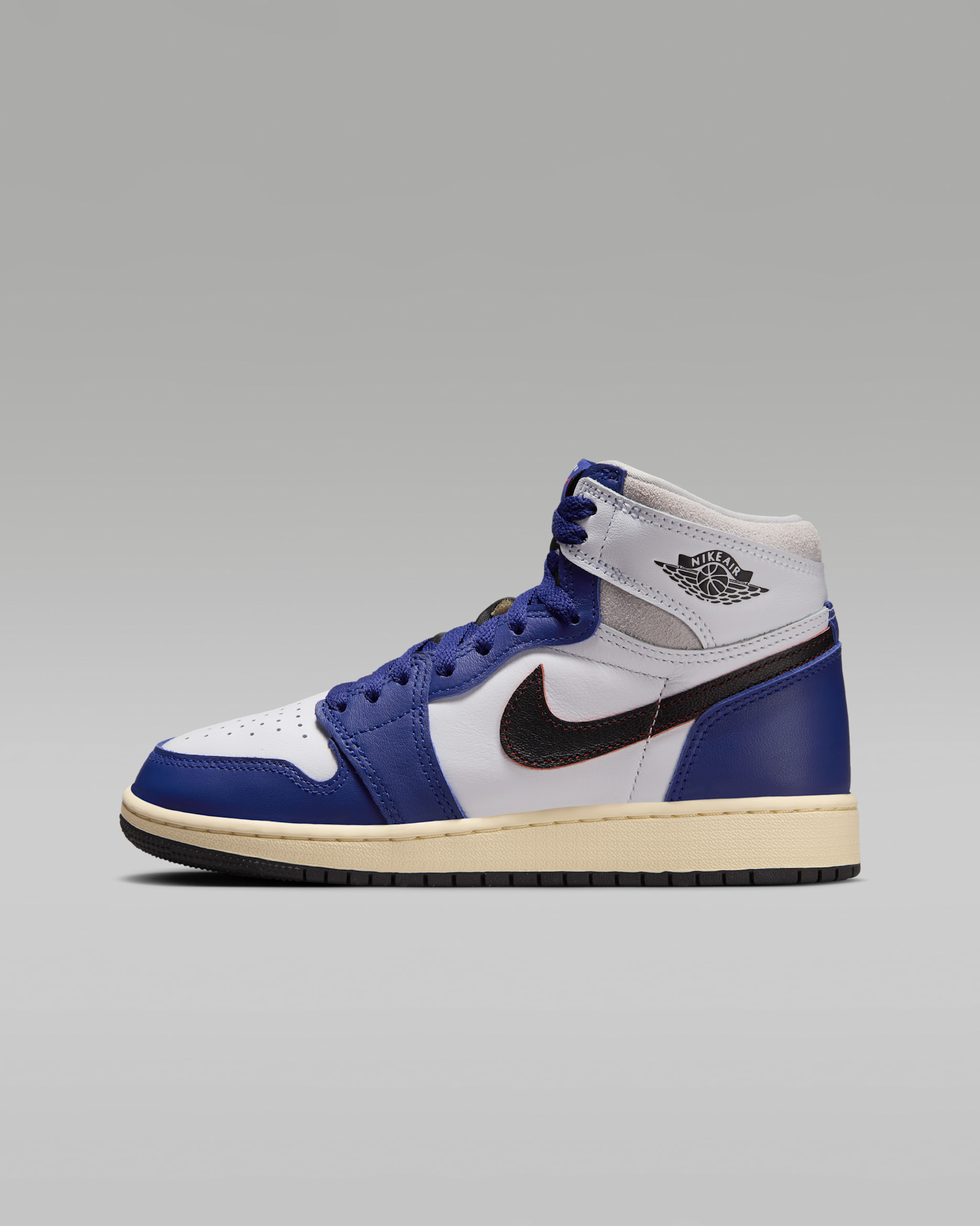 Air Jordan 1 High OG Big Kids' Shoes. Nike JP