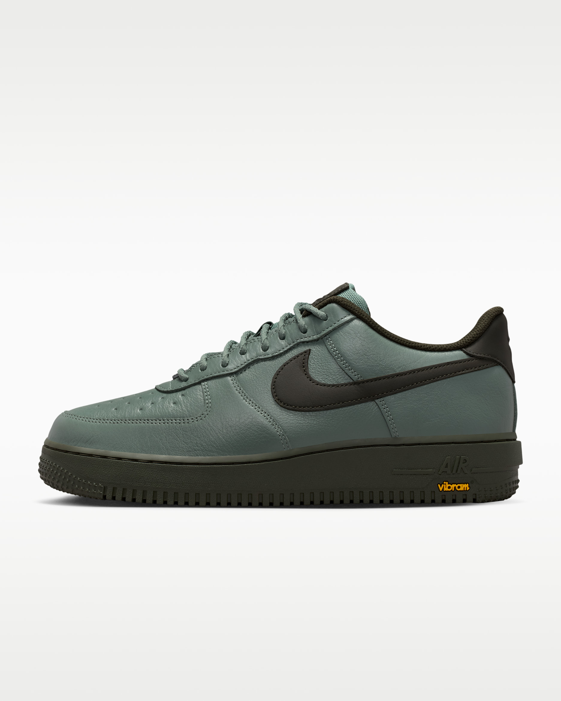 Air Force 1 GORE-TEX Vibram Men's Shoes. Nike BG