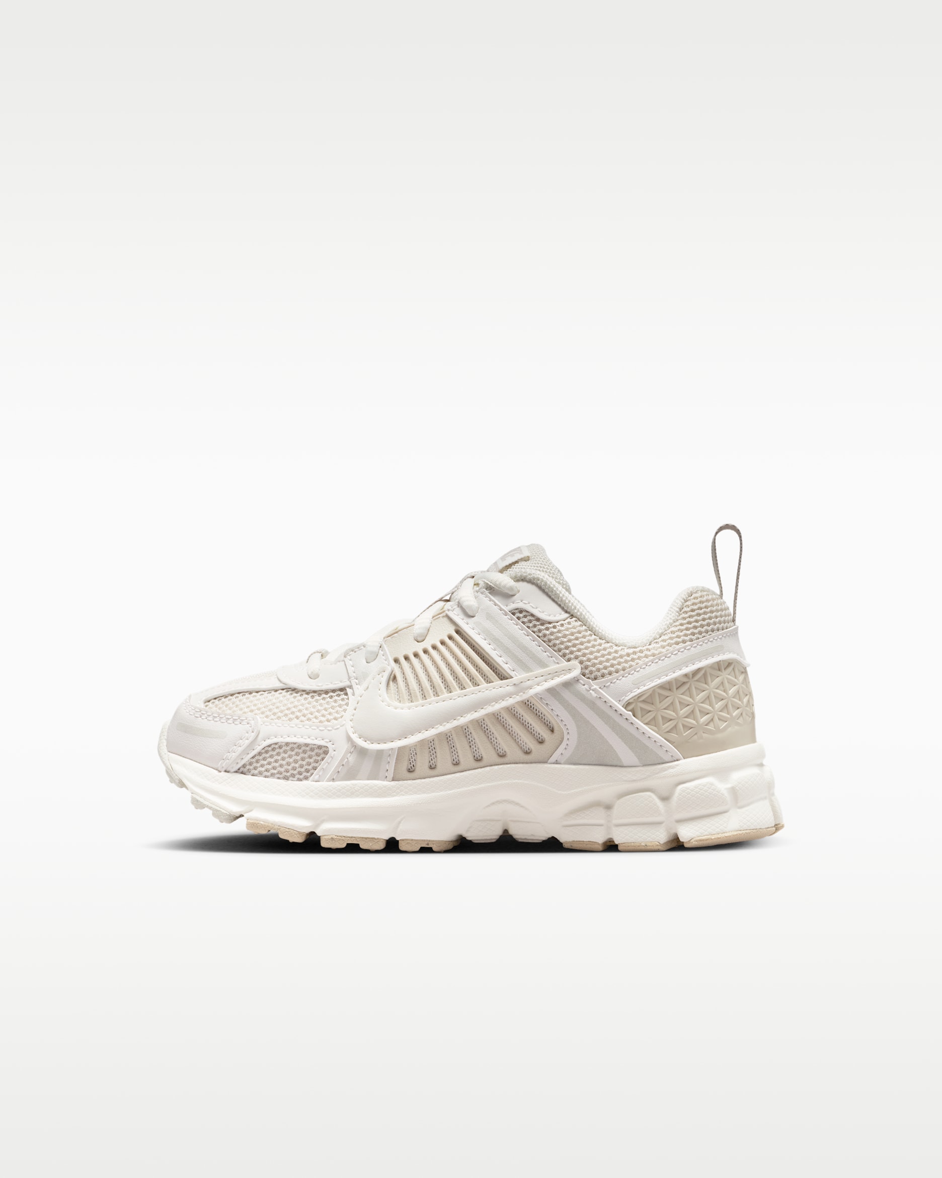 Nike Vomero 5 Little Kids' Shoes (Classic laces). Nike.com