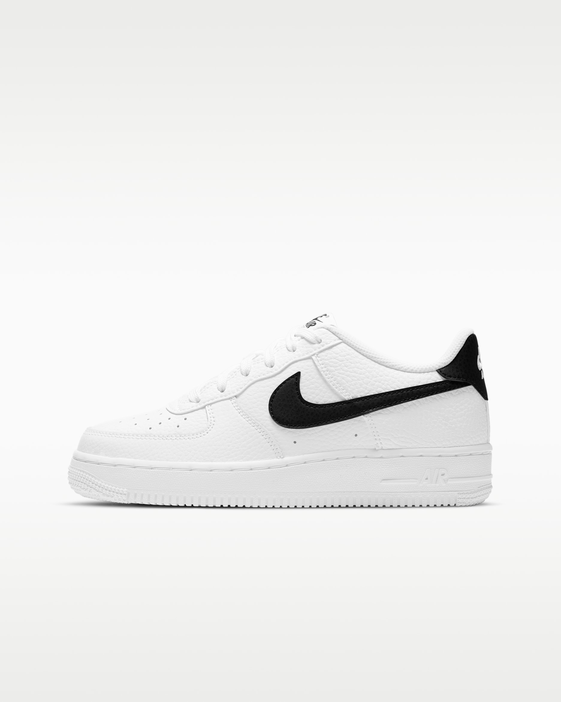 Nike Air Force 1 Older Kids' Shoes. Nike BE