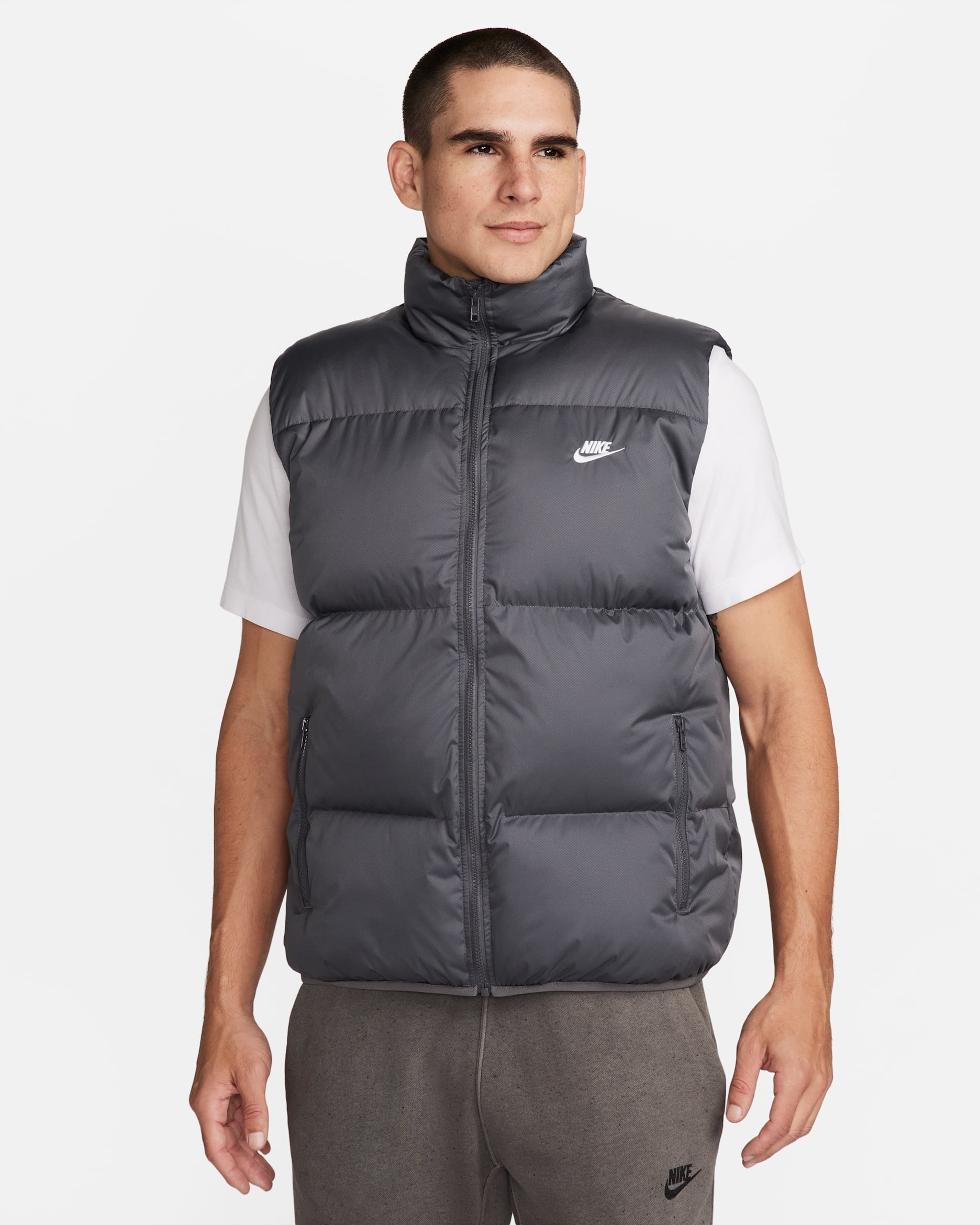 Nike Sportswear Club PrimaLoft® Men's Water-Repellent Puffer Gilet. Nike AU