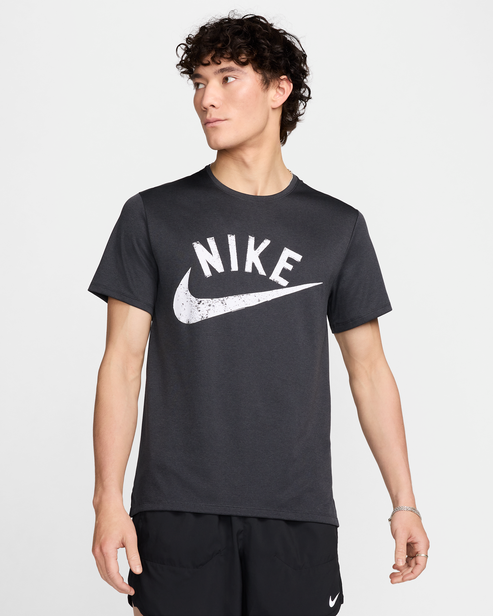 Nike Miler Men's Dri-FIT Short-Sleeve Running Top. Nike SG