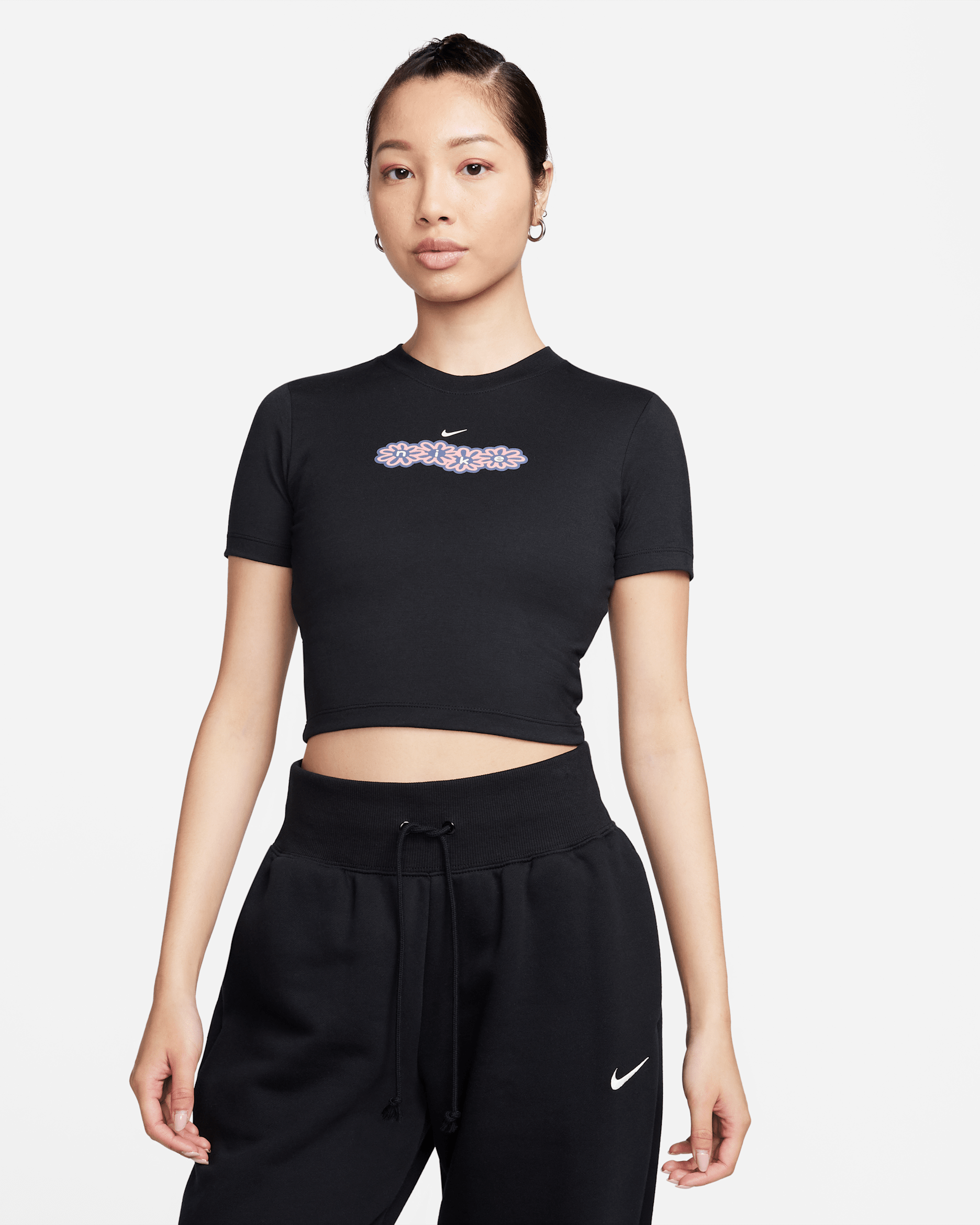 Nike Sportswear Women's Cropped T-Shirt. Nike IN