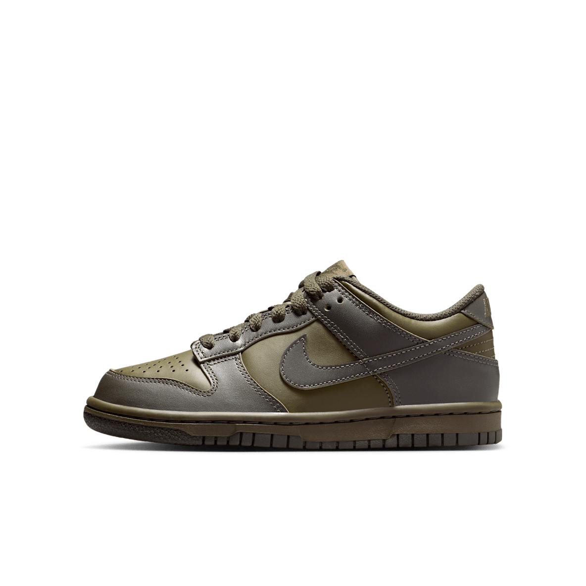 Green Nike Dunk. Nike.com