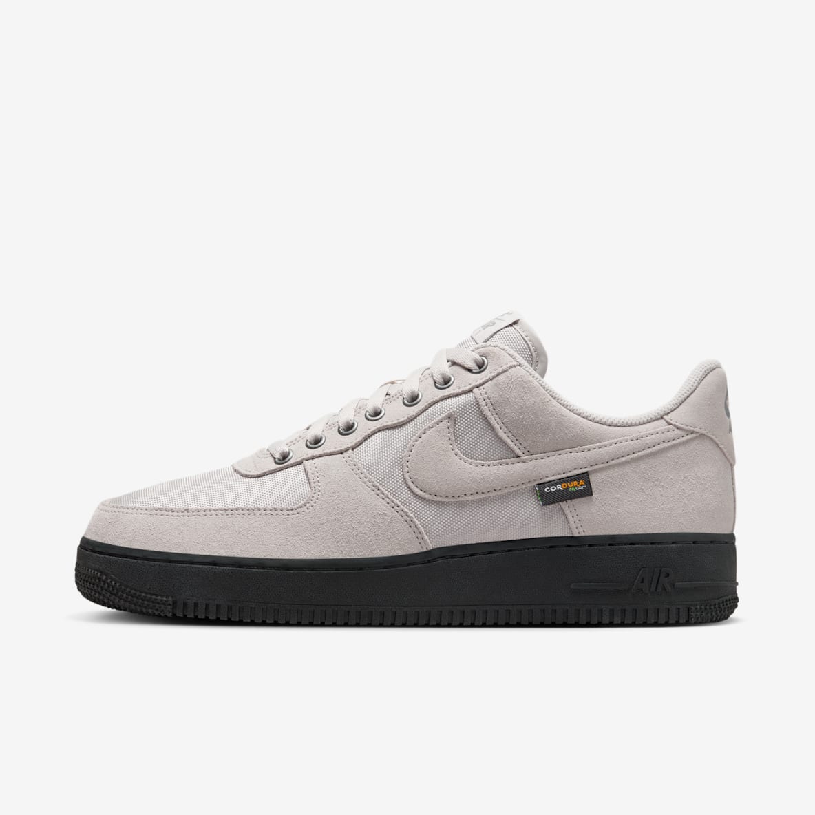 Air Force 1 Trainers. Nike PT