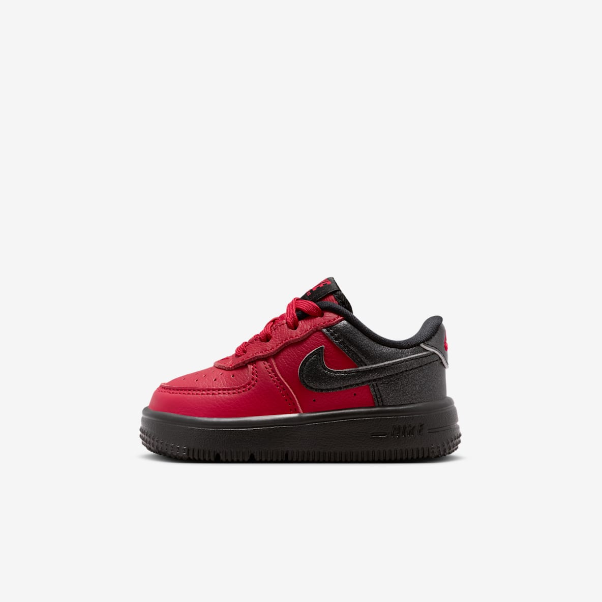 Red Air Force 1 Shoes. Nike.com