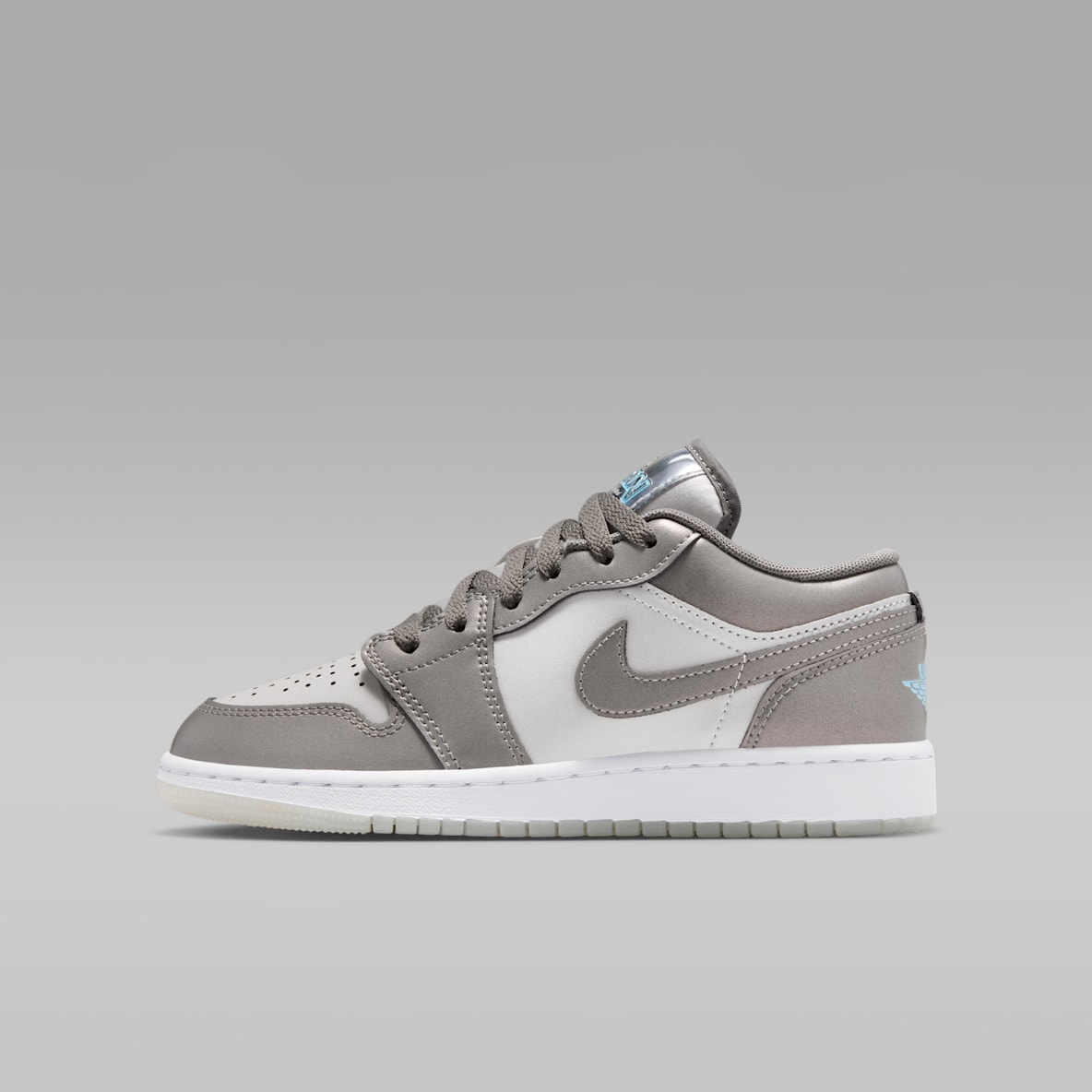 Boys Grey Jordan 1. Nike PH