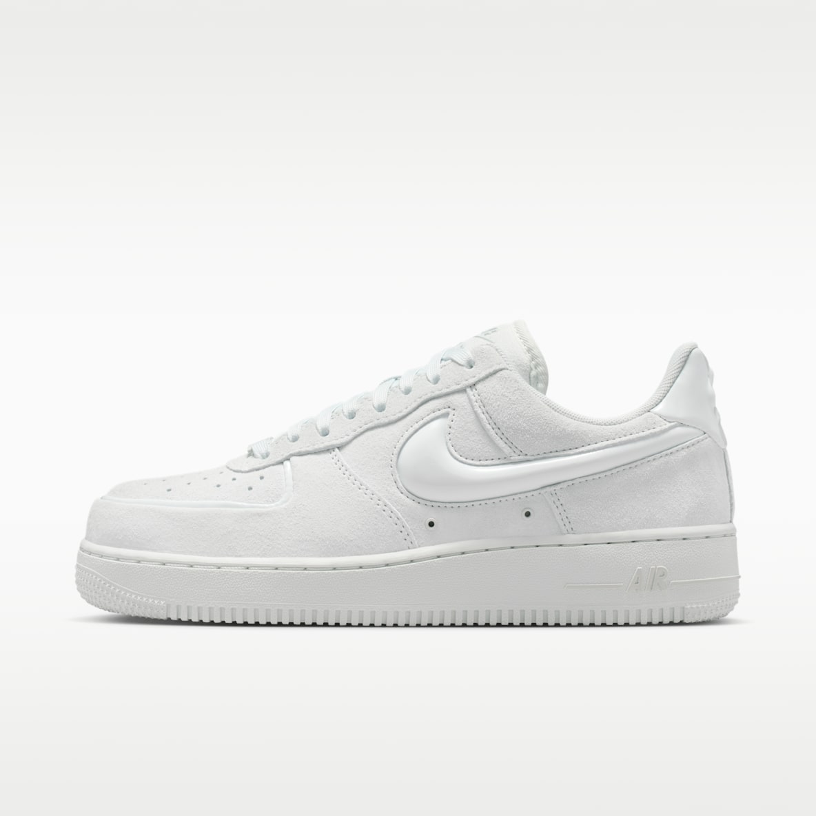 Air Force 1 Shoes. Nike LU