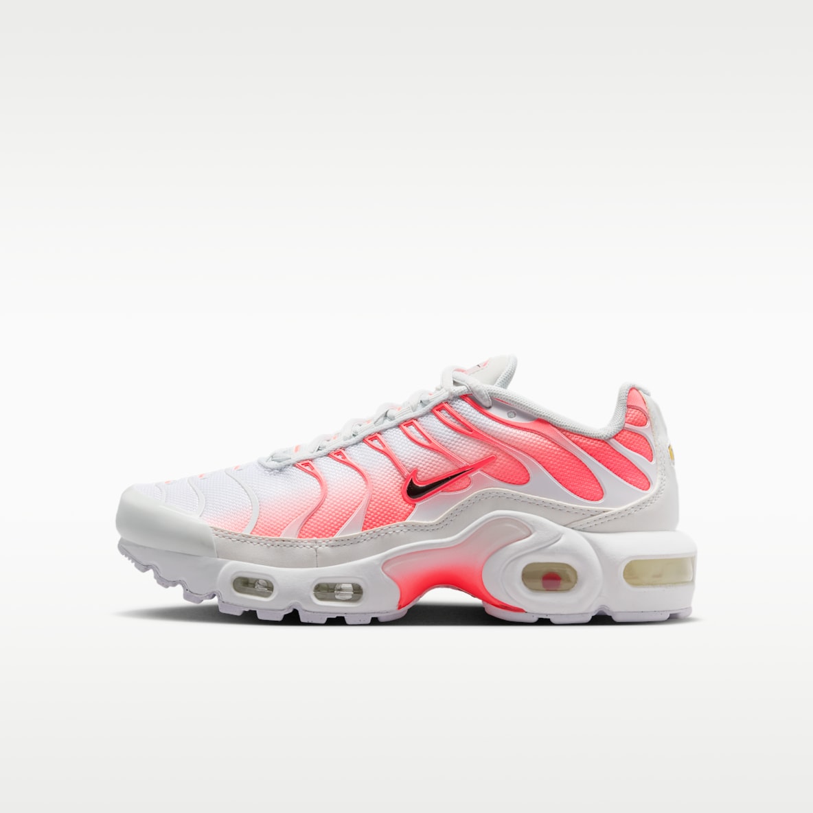 White Air Max Air Max Plus Shoes. Nike AU