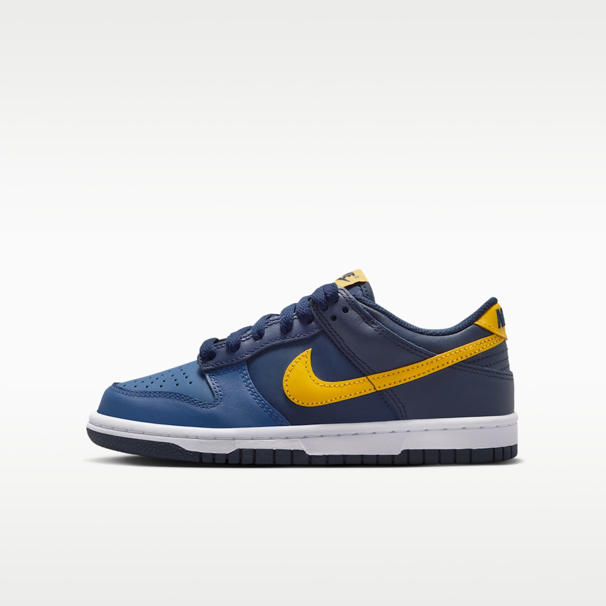 Blue Nike Dunk Shoes. Nike.com