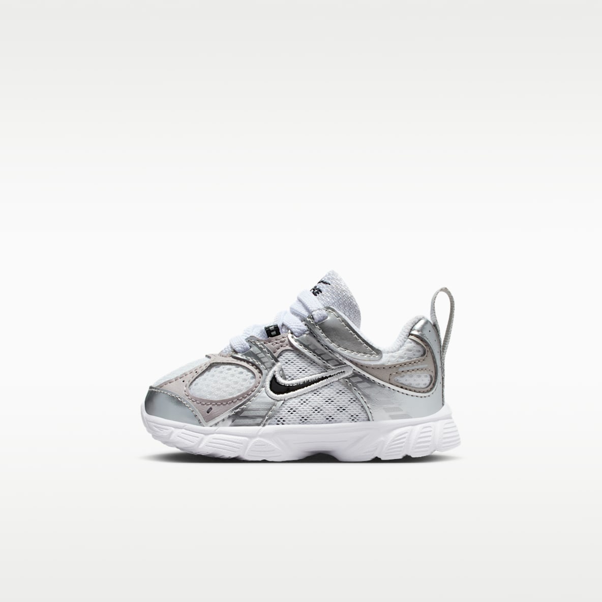 Girls Nike V5 RNR Shoes. Nike RO