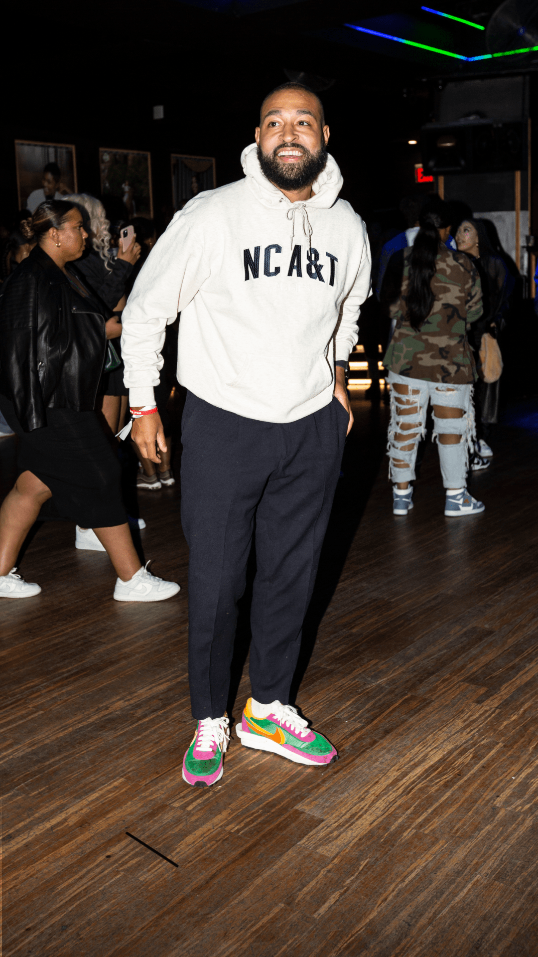 Street SNKRS - Yardrunners: AF1 Celebration Party. Nike SNKRS