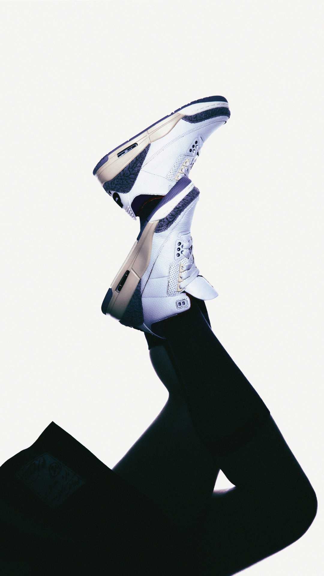 Echa una mirada a New Looks: Air Jordan 3 Seoul. Nike SNKRS